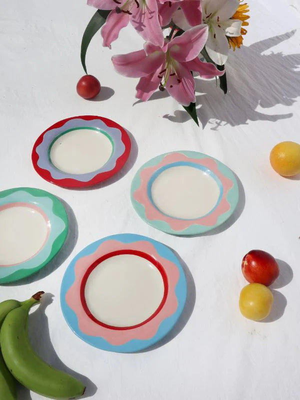 The Wavy Set, 4 Dessert Plates – Viand Mercantile